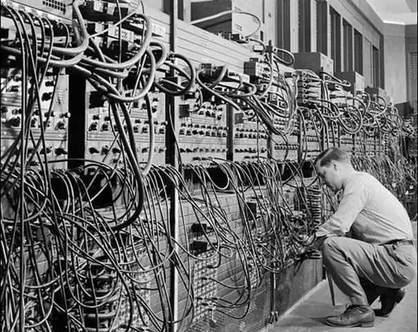 Máy tính IBM 360 Hình ảnh: Kiến trúc & Di sản công nghệ huyền thoại ...